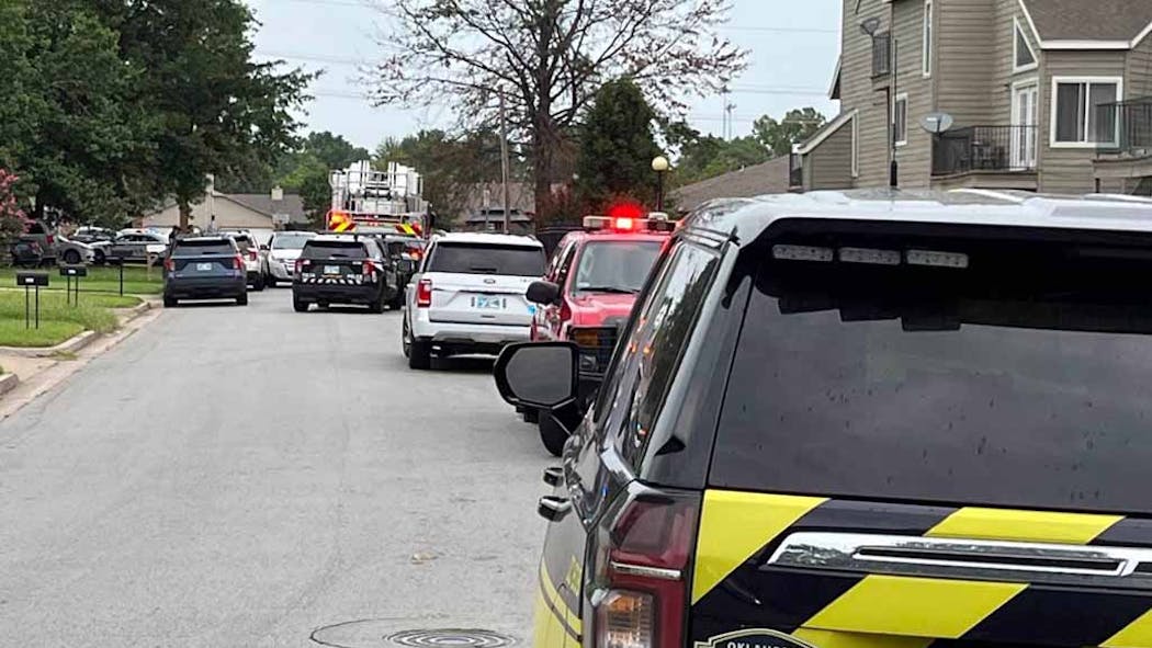 Tulsa Police Officer Shot In Foot During Traffic Stop Altercation